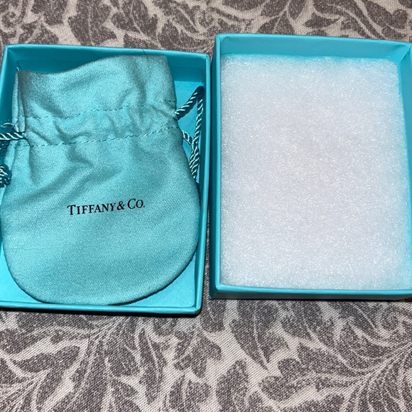 Tiffany & Co. | Jewelry | Tiffany Co Gift Box | Poshmark